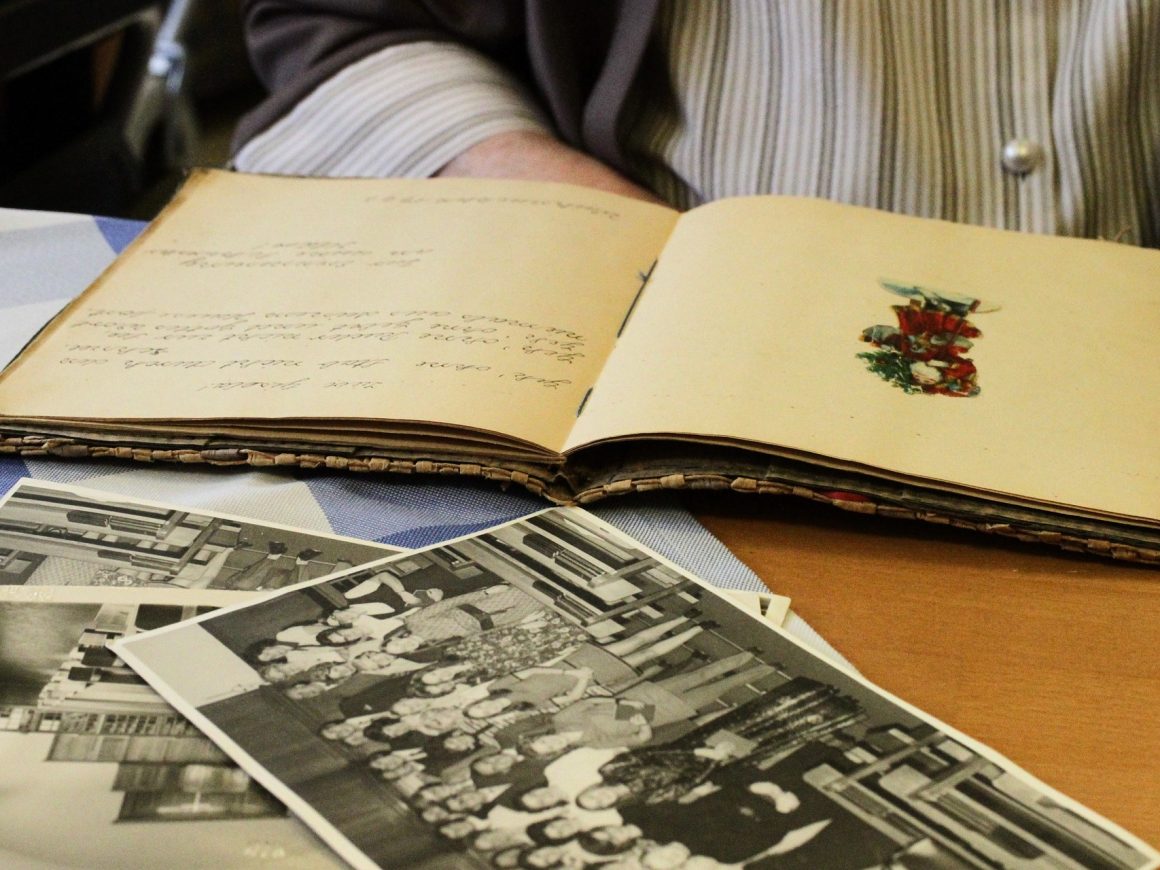 Literature Color Symbolism: Examples and Meanings - Circalit